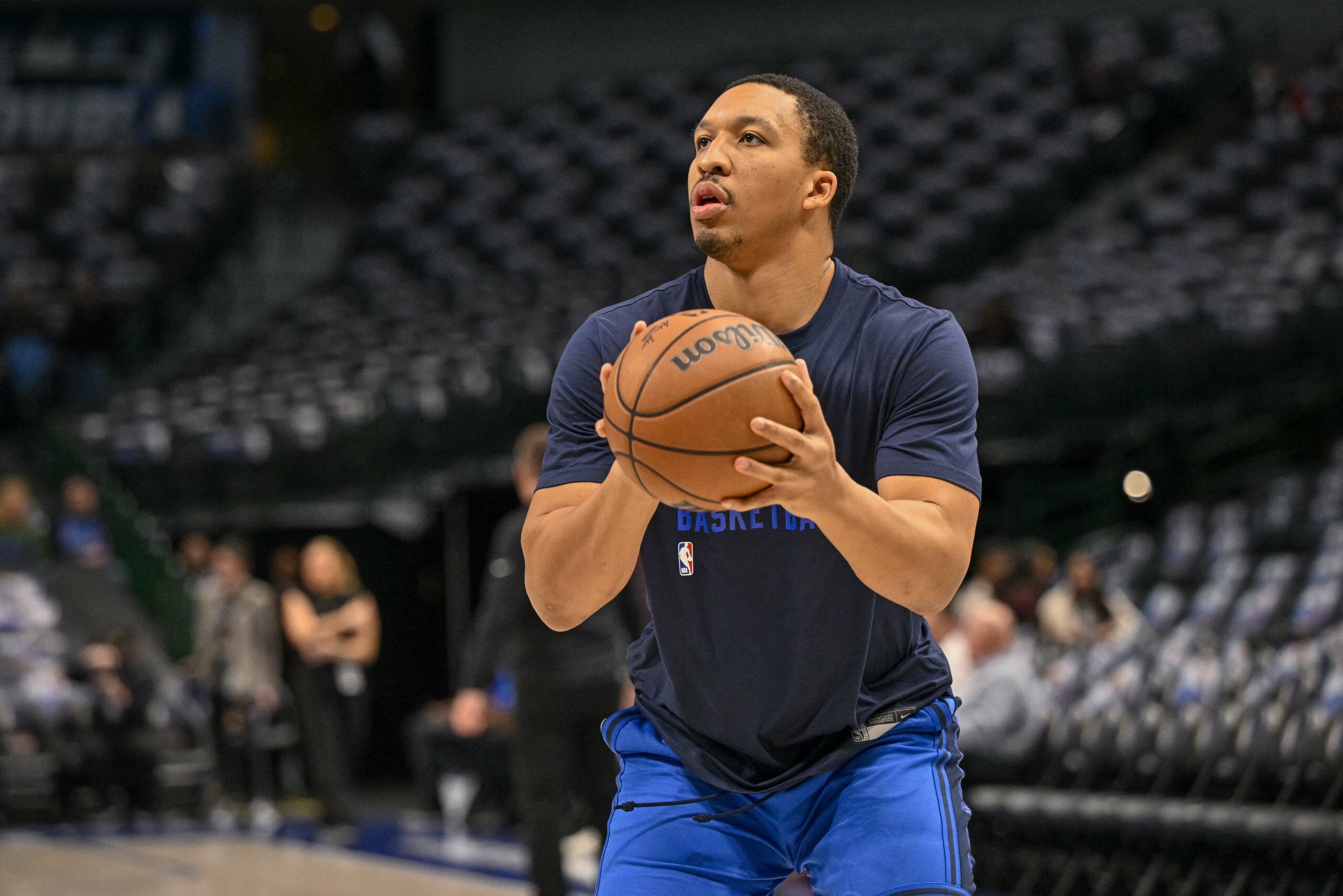 Dallas Mavericks forward Grant WIlliams becomes fifth…
