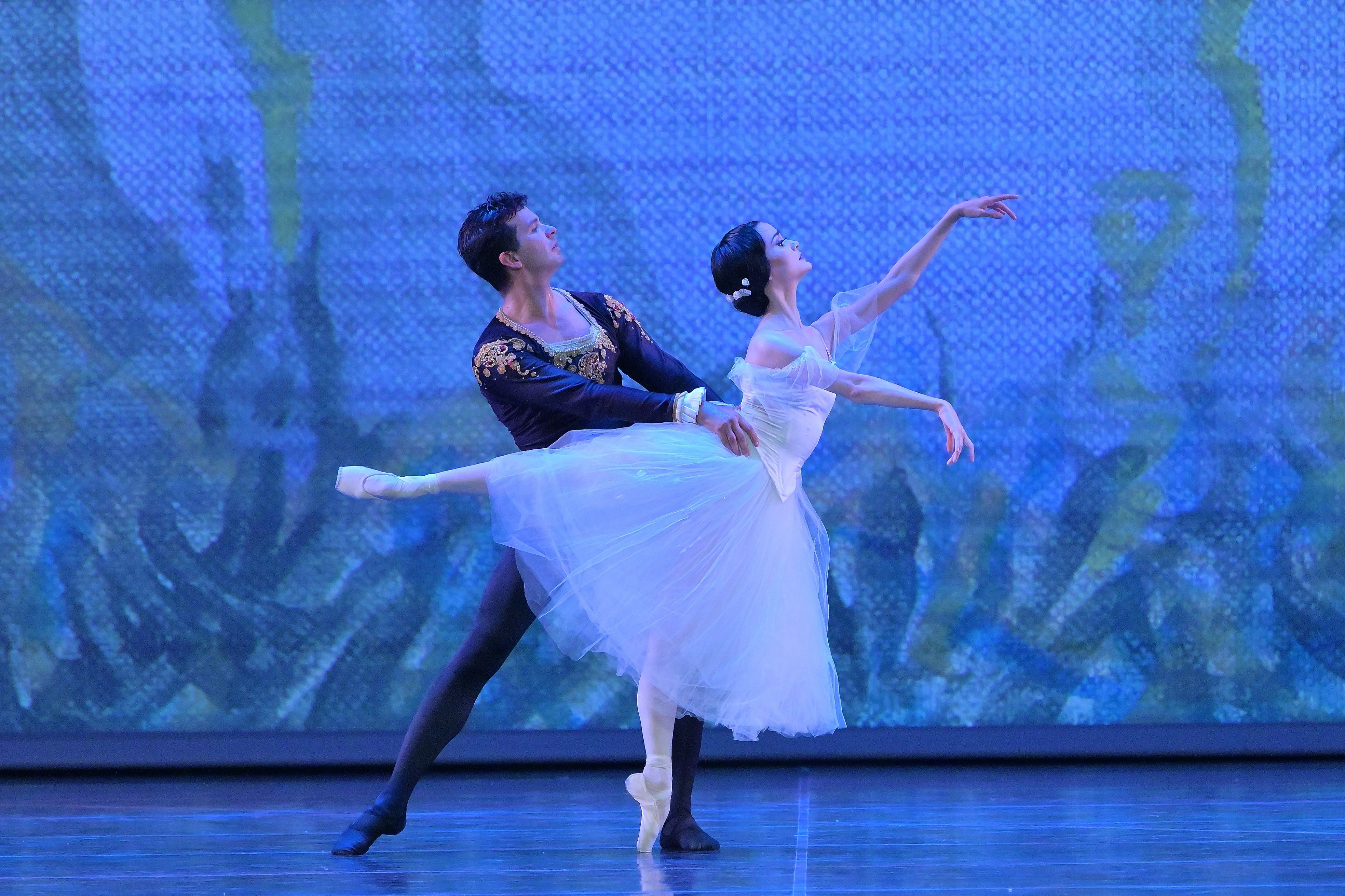 How Cuban Ballet is Helping Latinos Preserve Their…