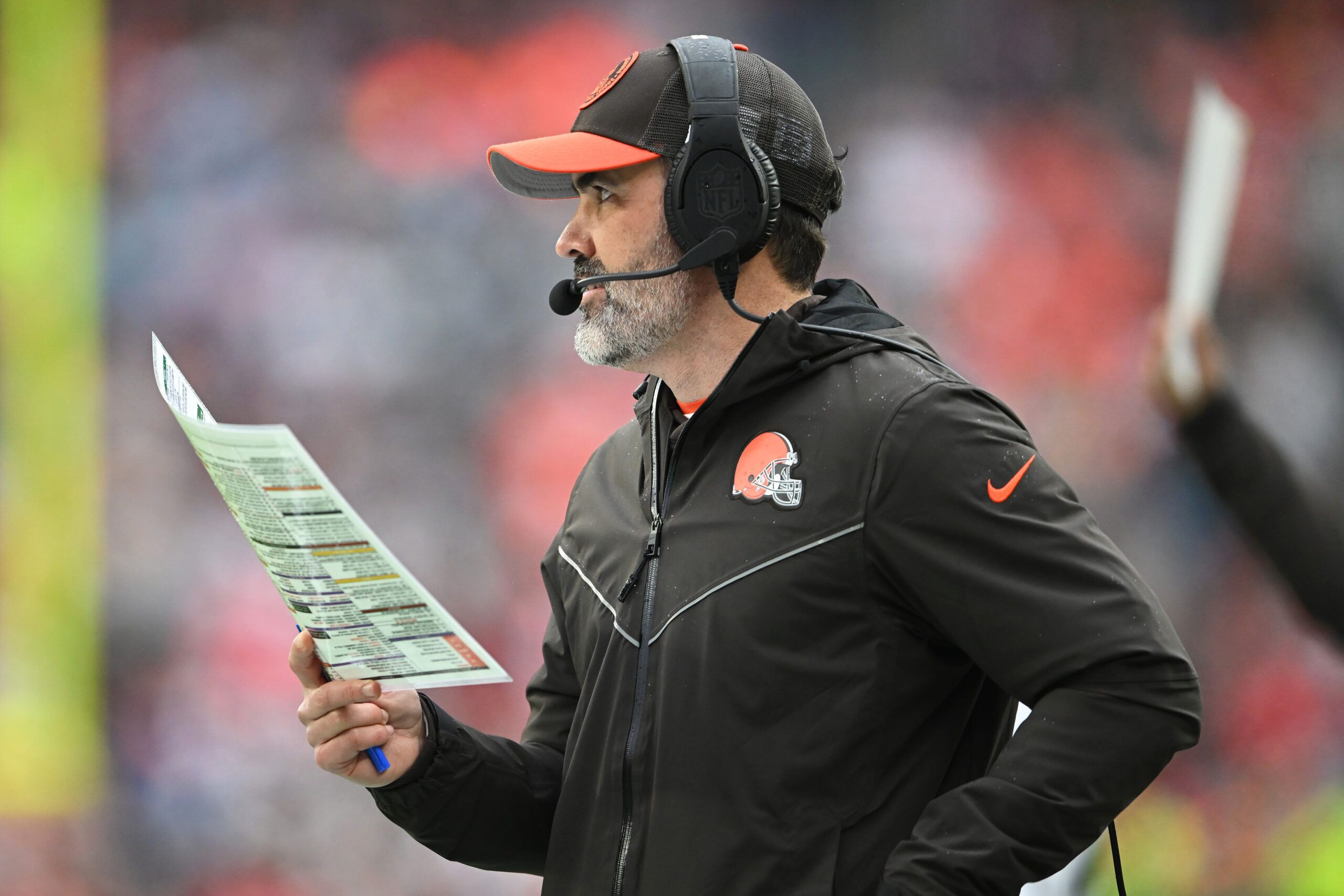 Browns HC Kevin Stefanski jokes during radio call-in…
