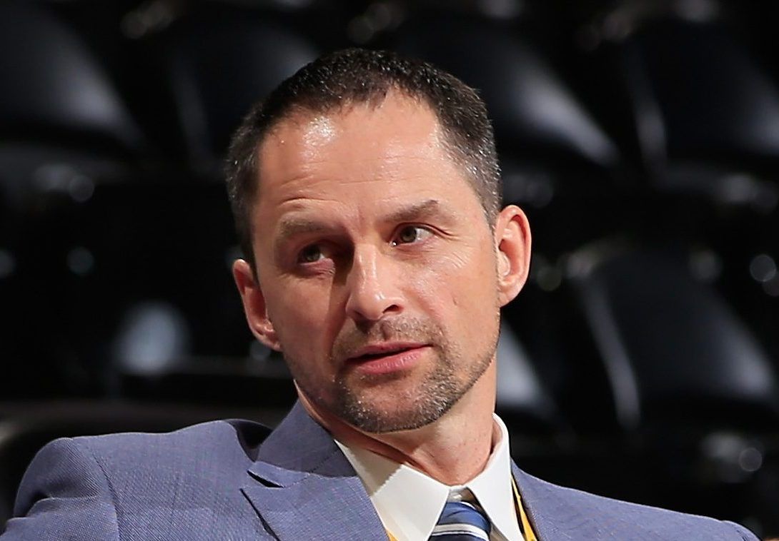 What does the Chicago Bulls’ decision to stand pat at…