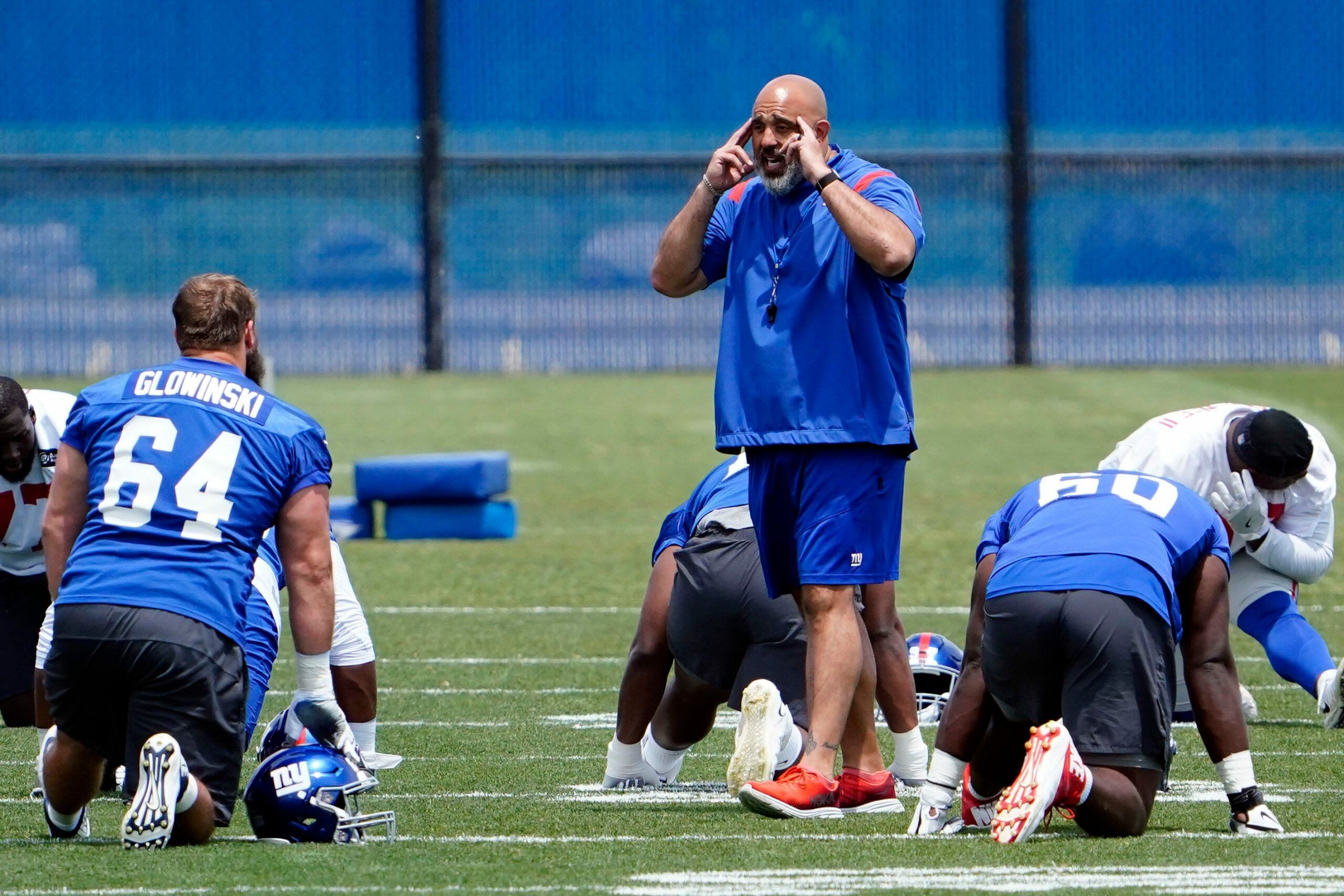 Commanders hire Bobby Johnson as the new offensive…