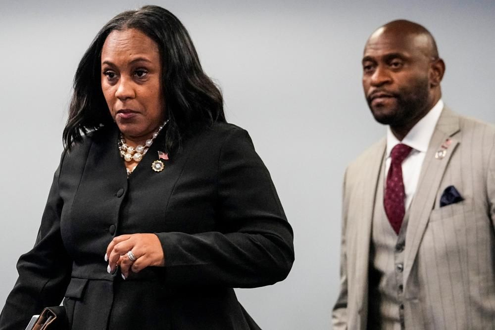 Judge moves ahead with Fani Willis hearing but…