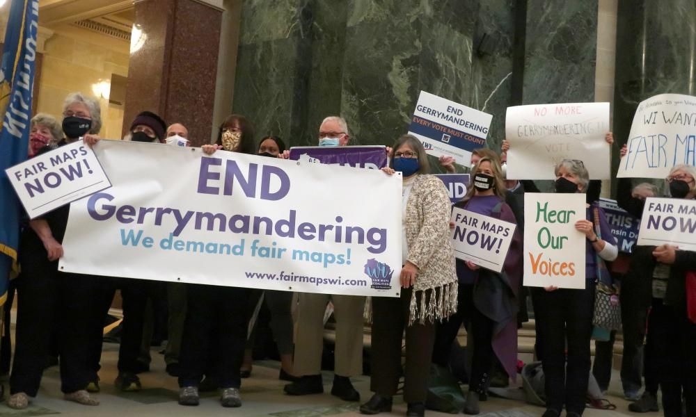 Wisconsin lawmakers adopt new legislative maps that…
