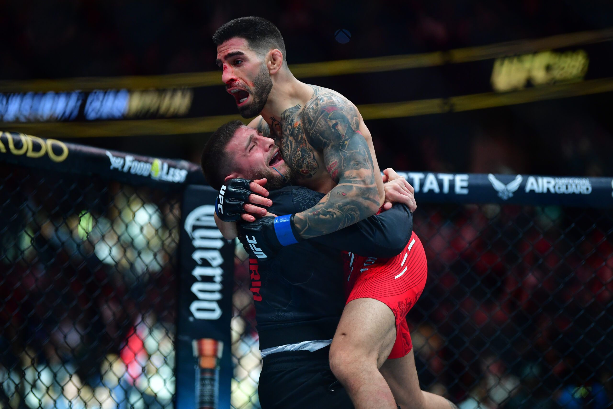 UFC 298 bonuses: New champ Ilia Topuria, not… UFC 298 bonuses: New champ Ilia Topuria, not…