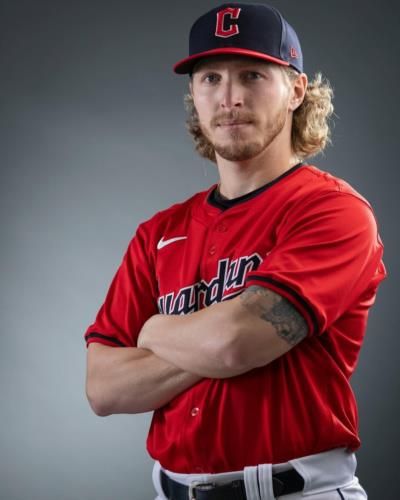 Tyler Zuber's Stylish Team Colors Outfit Captures Team…