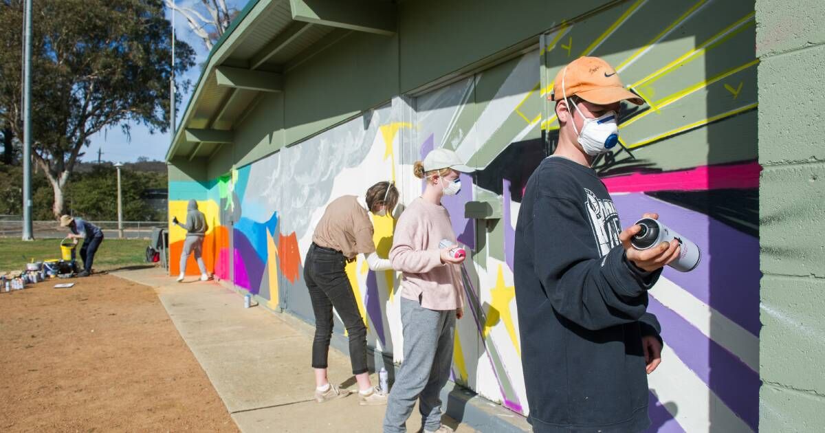 Community shock: 'Hackett's Banksy' removed by…