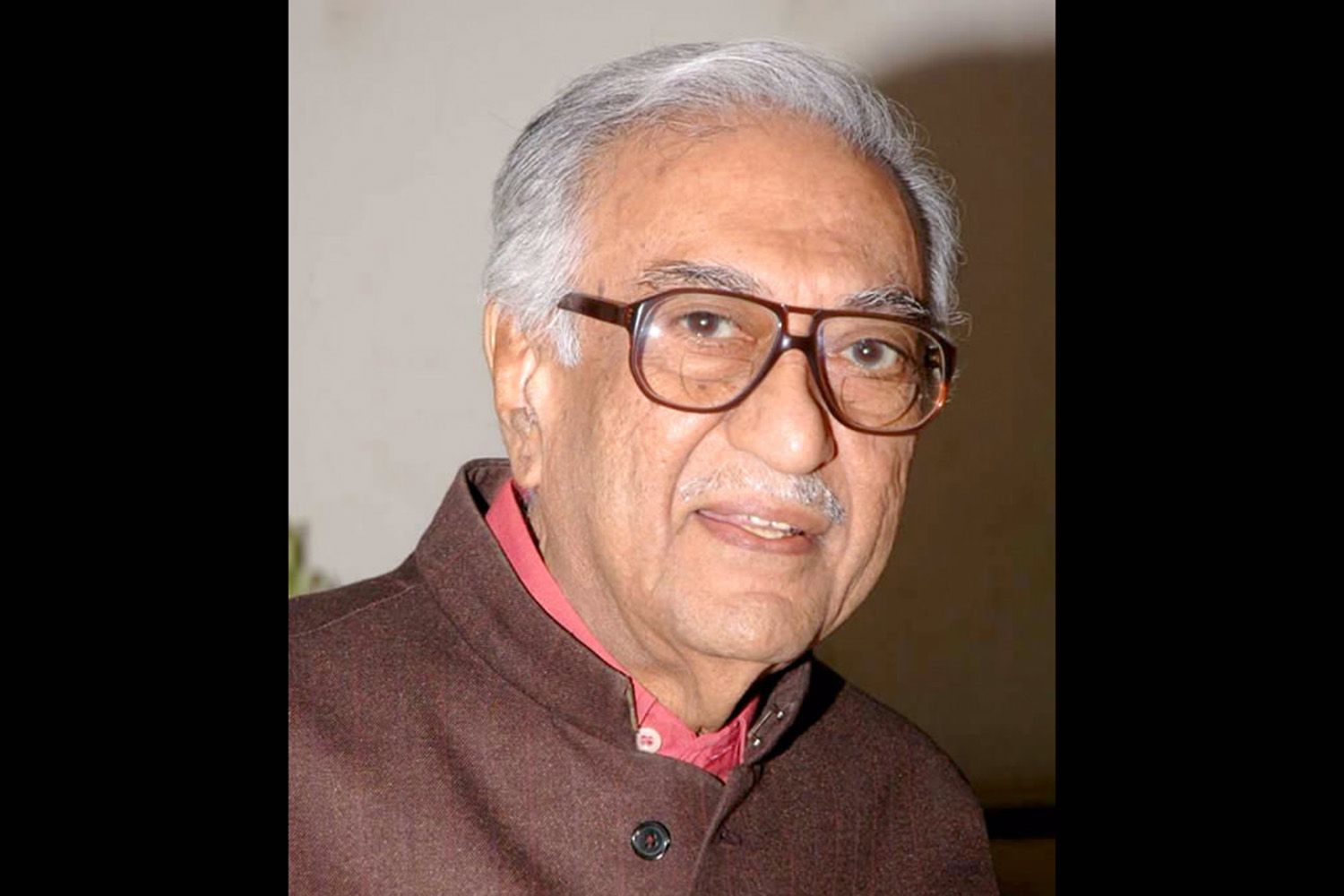 ‘Sisters and brothers’: Ameen Sayani, India’s…