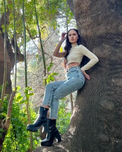 Samantha Misovic: Style And Nature In The Jungle