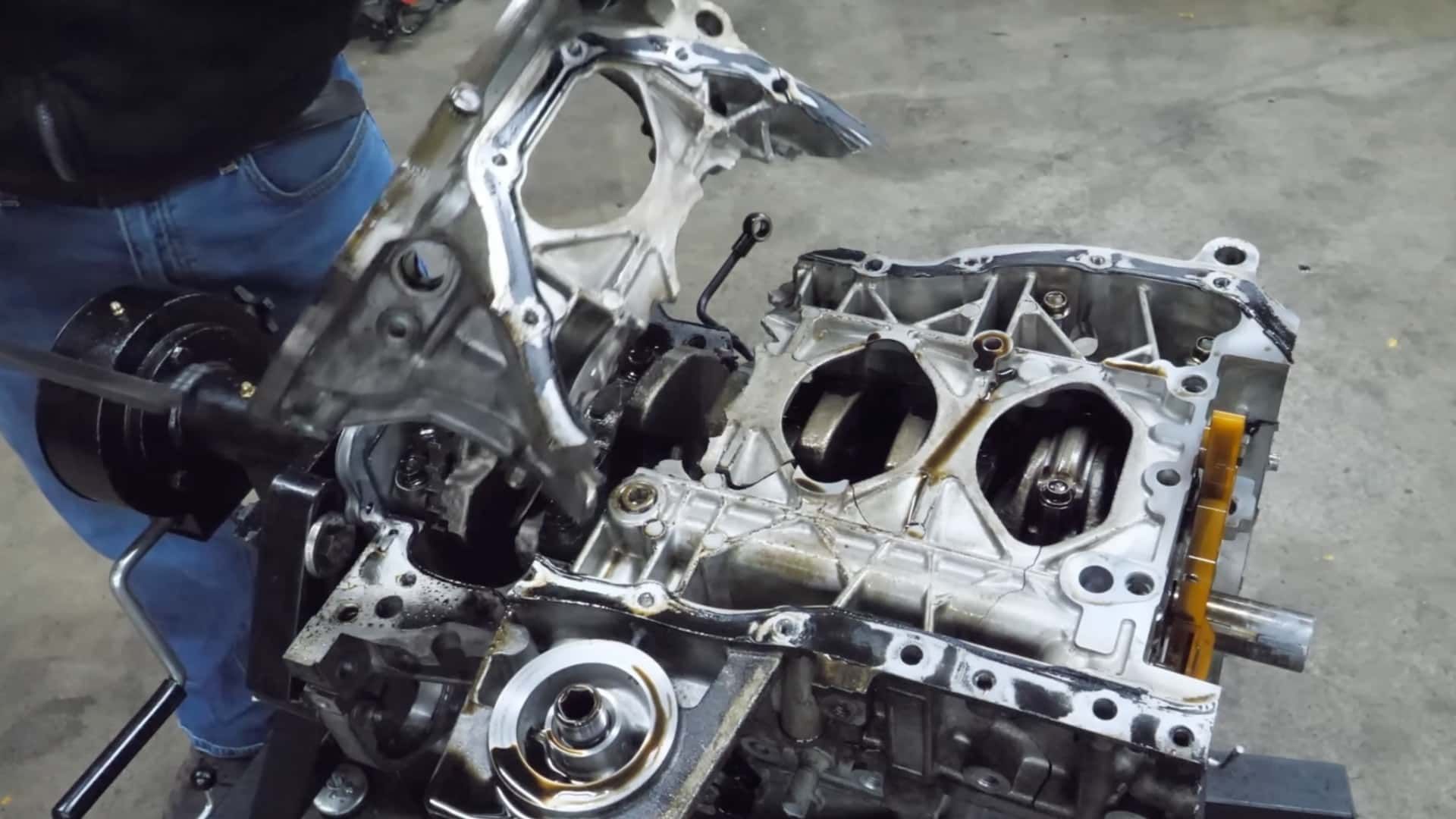 Mitsubishi Engine Teardown Shows What Happens When A…