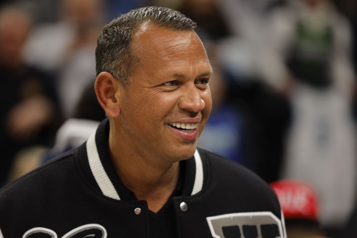 Alex Rodriguez Self-Deprecatingly Addresses Tan During…
