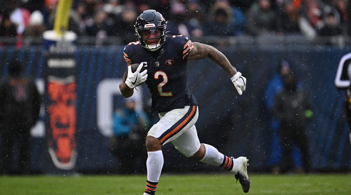 Bears’ DJ Moore Firmly Backs Justin Fields as Draft…