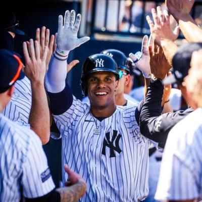 Captivating Visuals: New York Yankees Players In Action