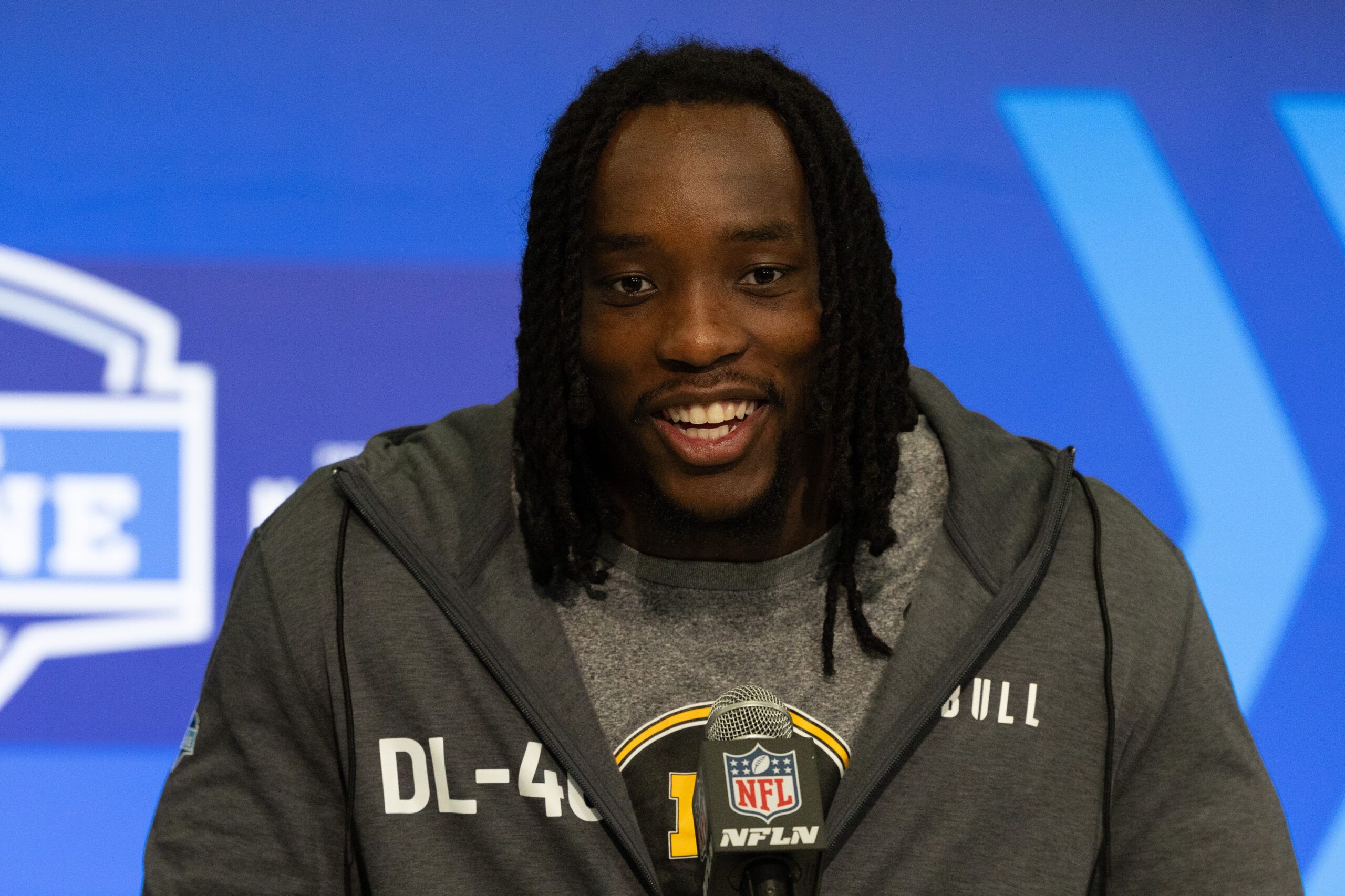 Missouri DE Darius Robinson calls Andy Reid the GOAT…