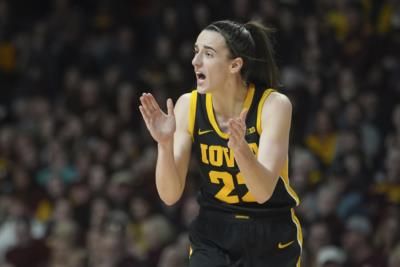 Caitlin Clark Announces Decision To Enter WNBA Draft
