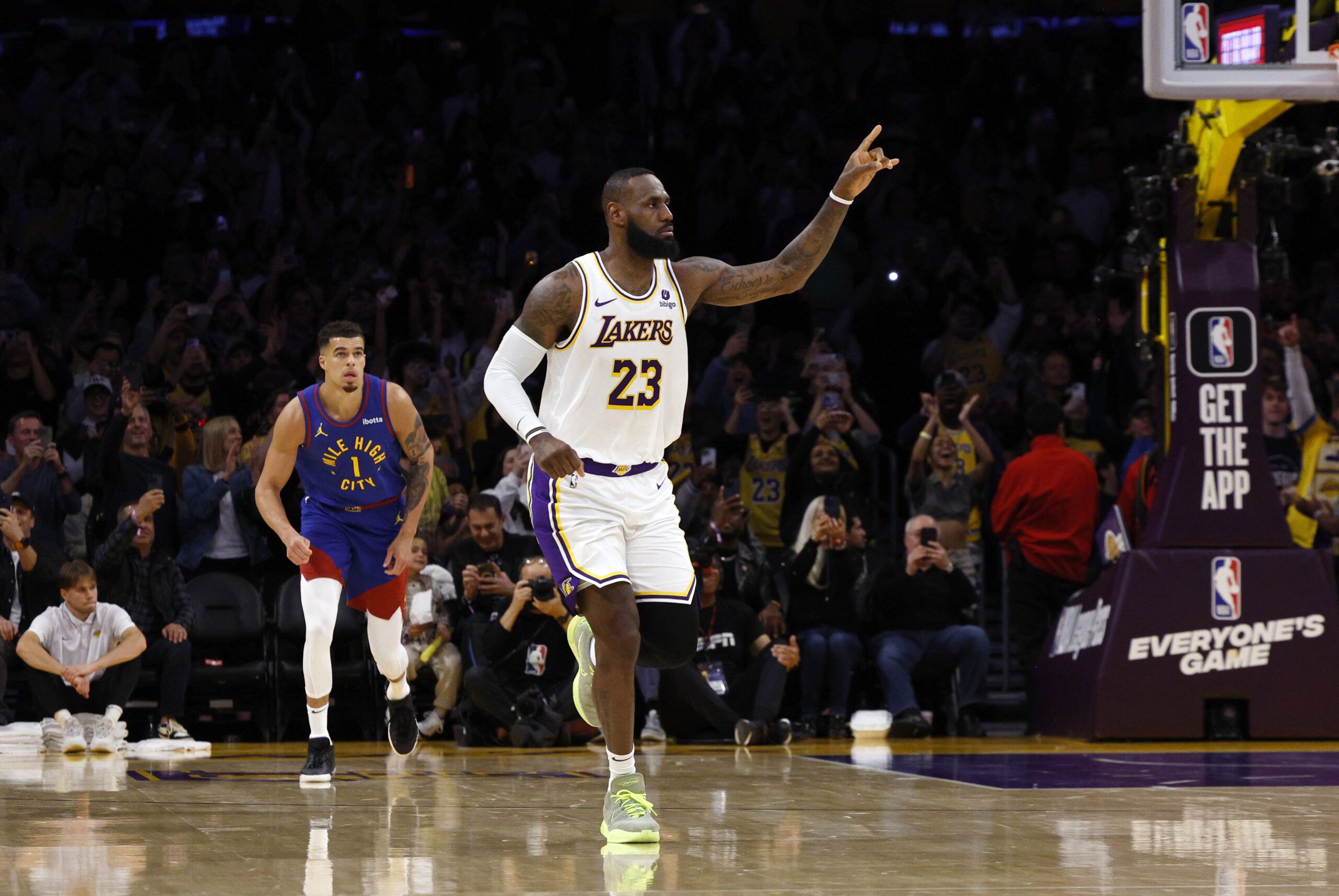 LeBron James scoring 40,000 points fell on same day in…