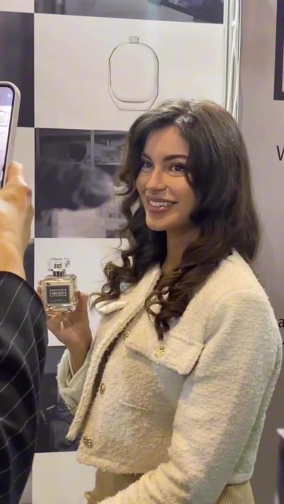 Anja Radic: Elegance And Charm In Captivating Video…