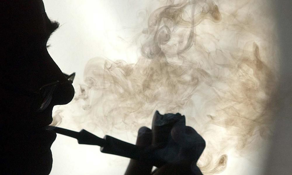 Cancer warning after big rise in people smoking pipes,…