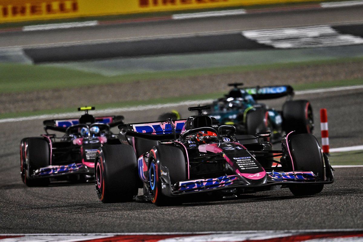 How McLaren's “three-pillared” F1 technical structure…