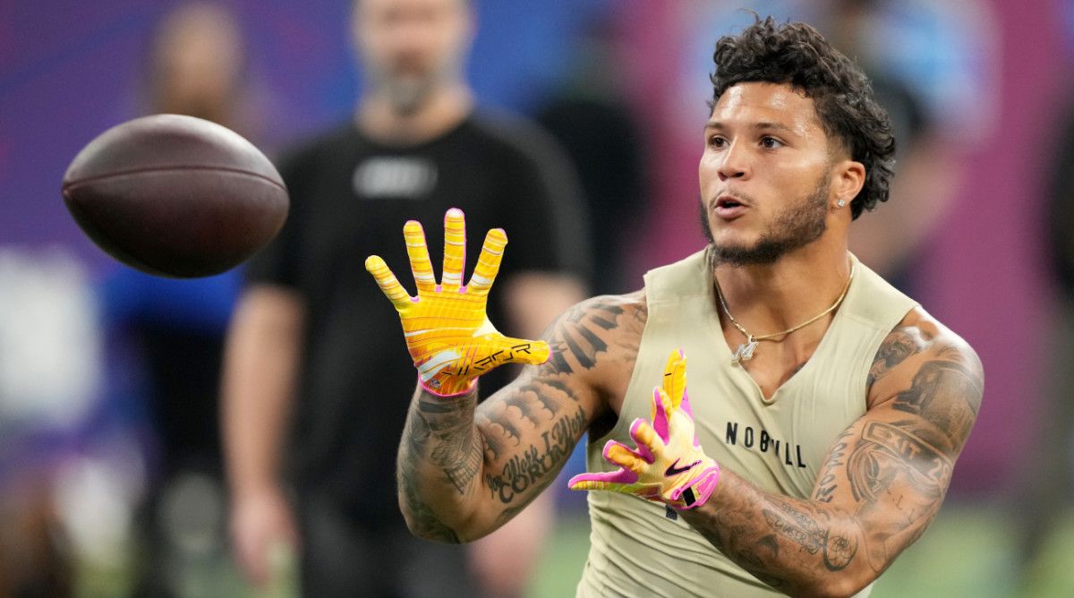 Sports Illustrated - NFL Fans Are in Awe of Blake…