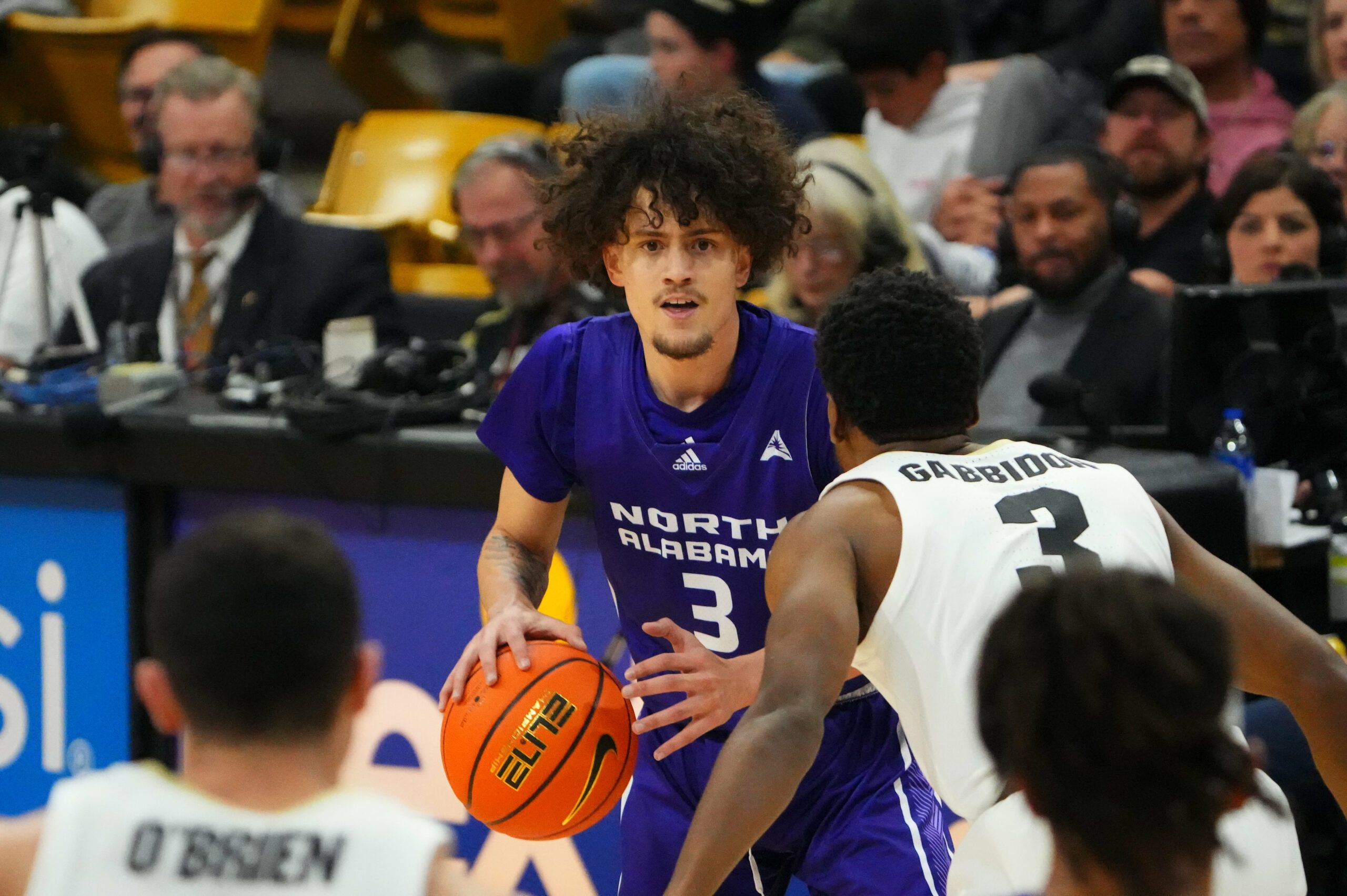 North Alabama’s KJ Johnson hit an improbable…