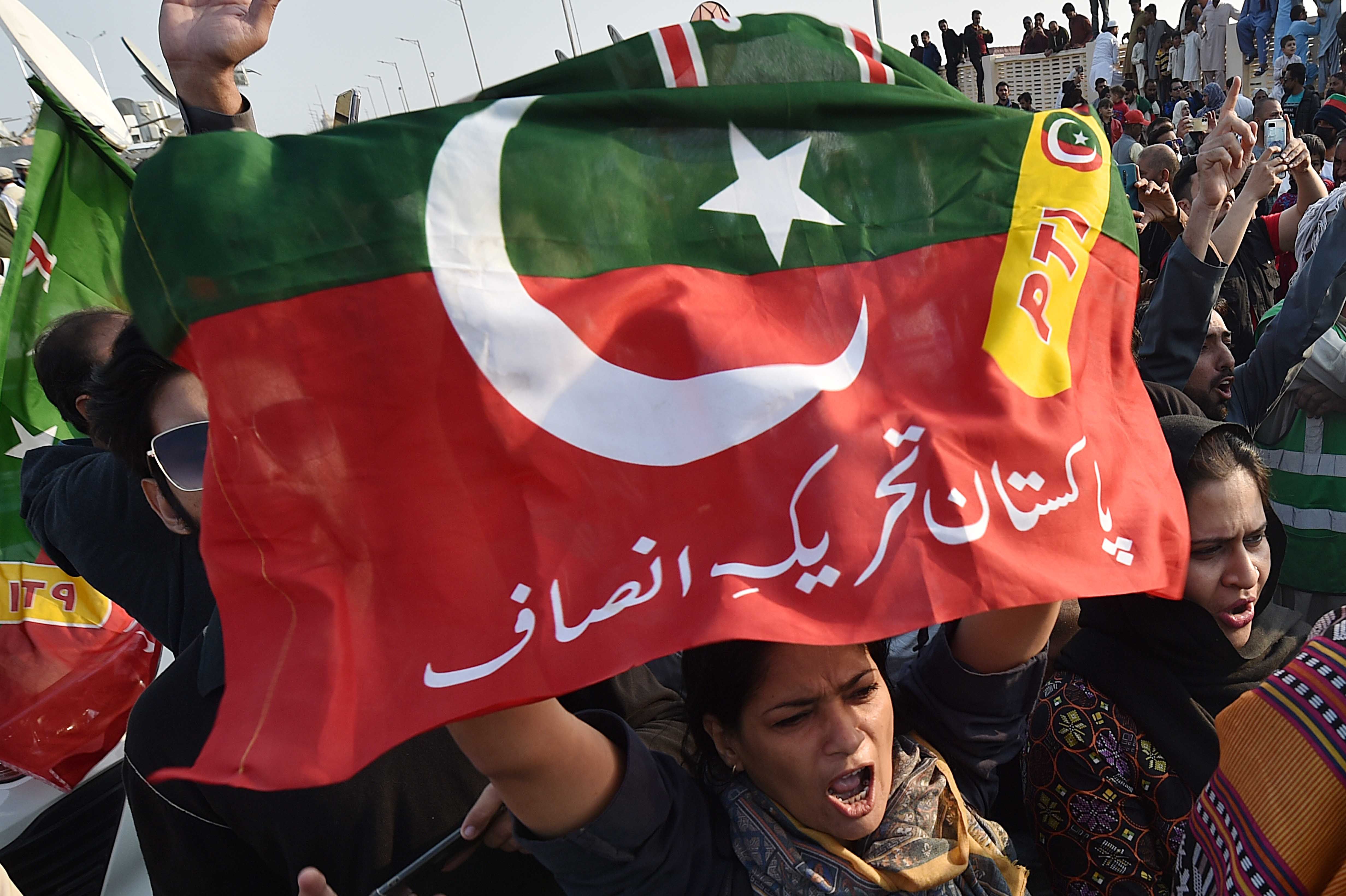 Why is Pakistan’s PTI fighting for reserved seats in…