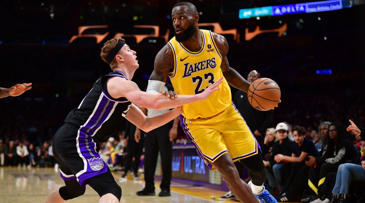 LeBron James Explains Early Exit From Lakers-Kings…