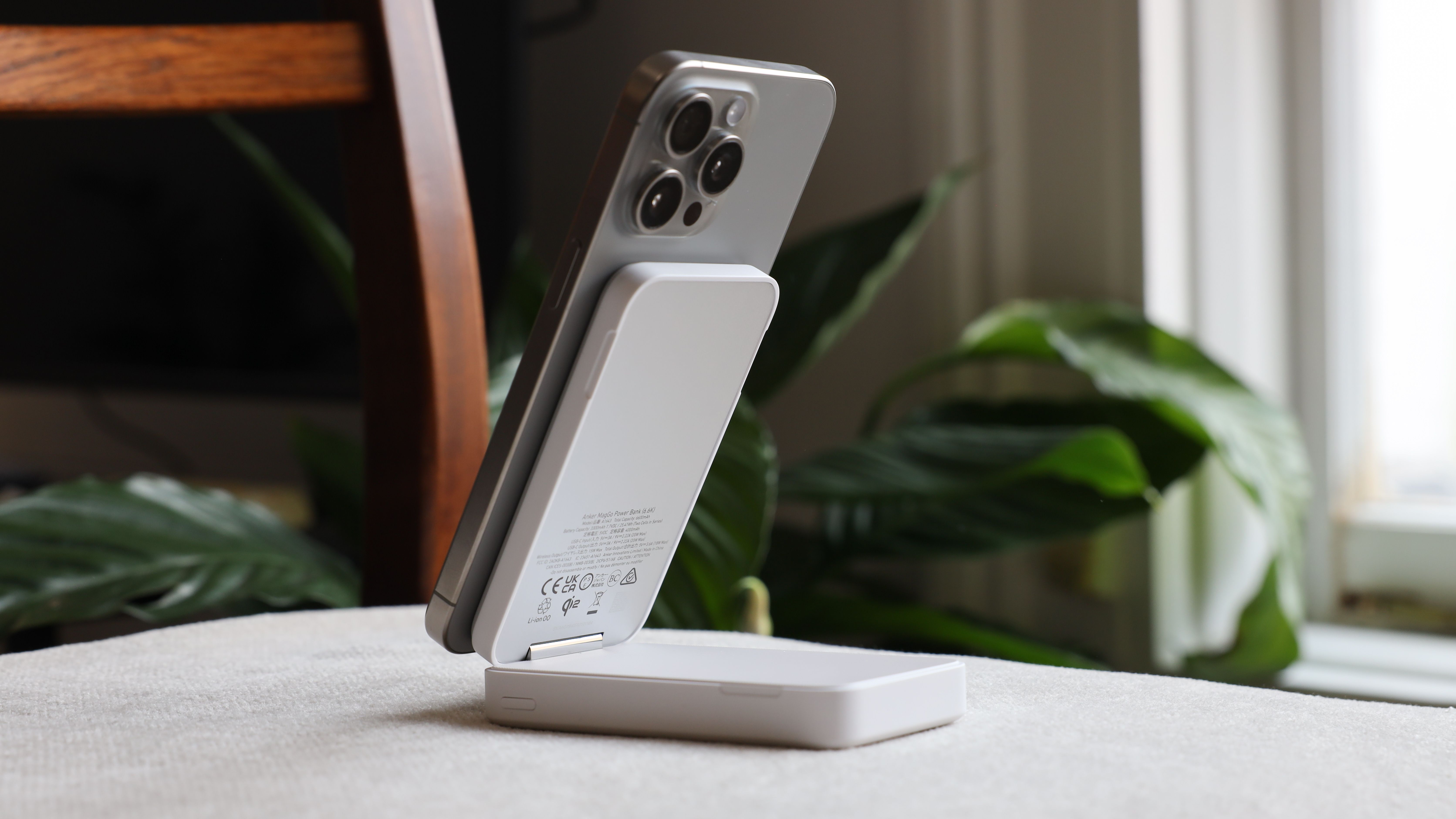 Anker MagGo Power Bank (6.6K) review: a flipping weird…