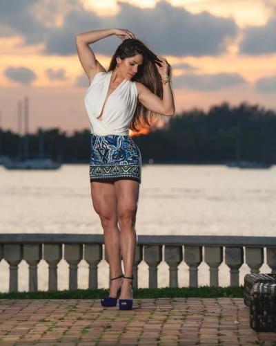 Michelle Lewin: Timeless Elegance In Chic Fashion…