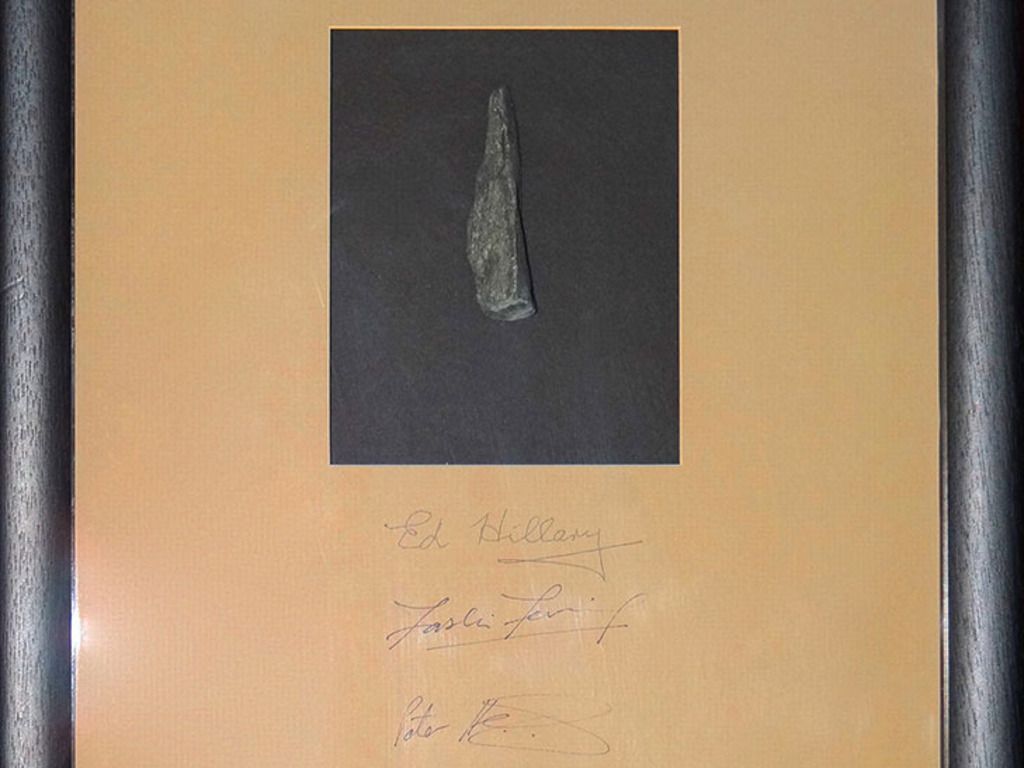 Rare Mt Everest rock up for auction in Auckland