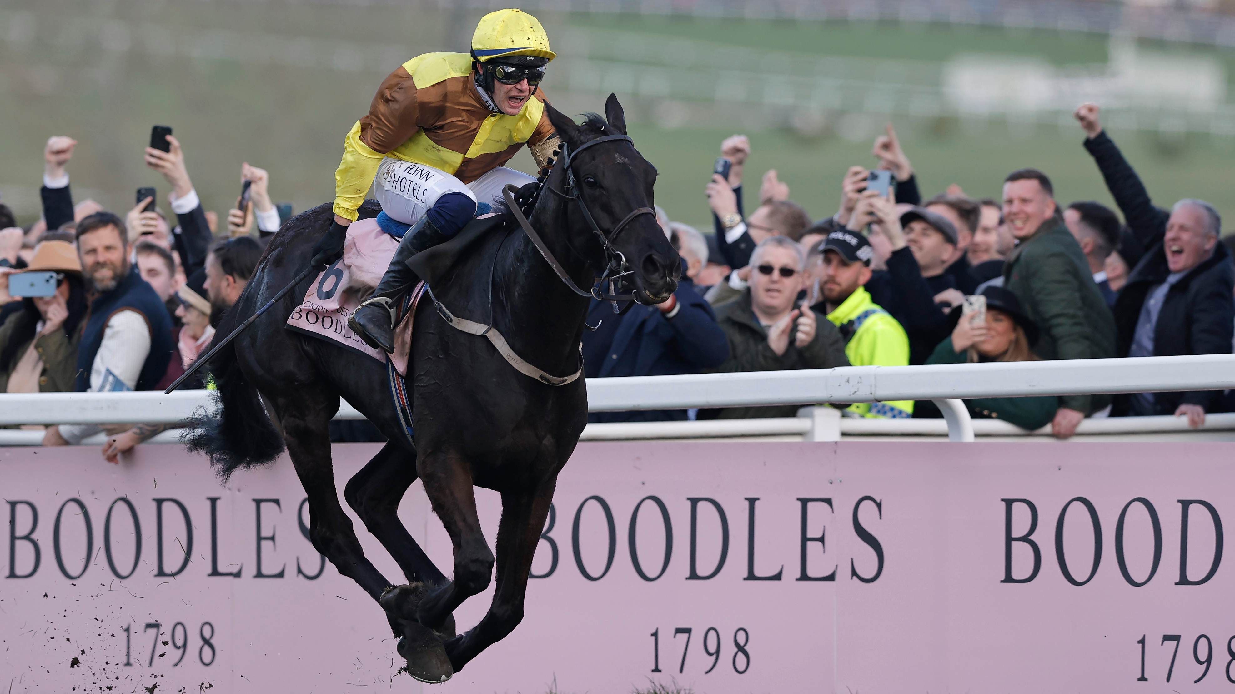 Ed Chamberlin previews The Cheltenham Festival 2024:…