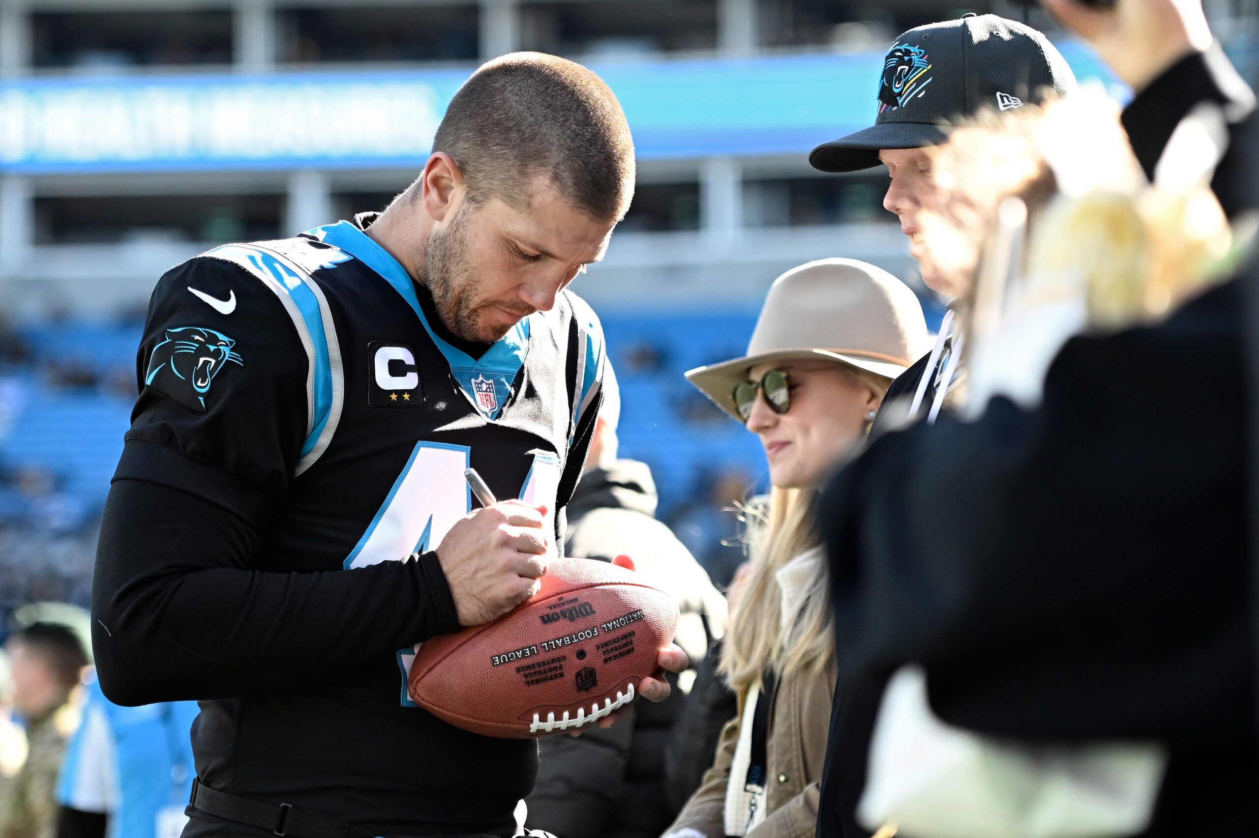 Panthers officially announce new 1-year deal for LS JJ…