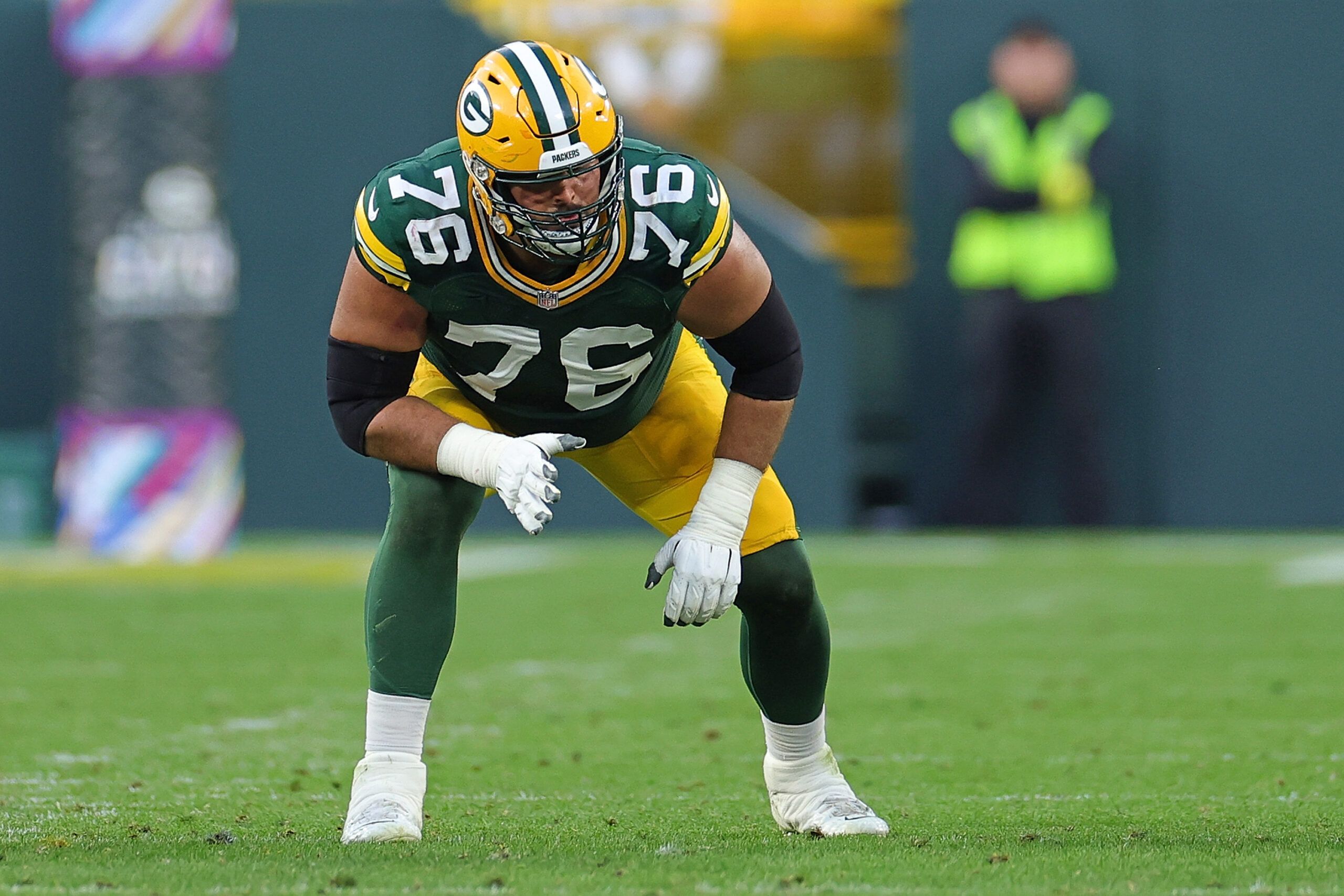 Former Packers OL Jon Runyan Jr. to sign 3-year, $30M…