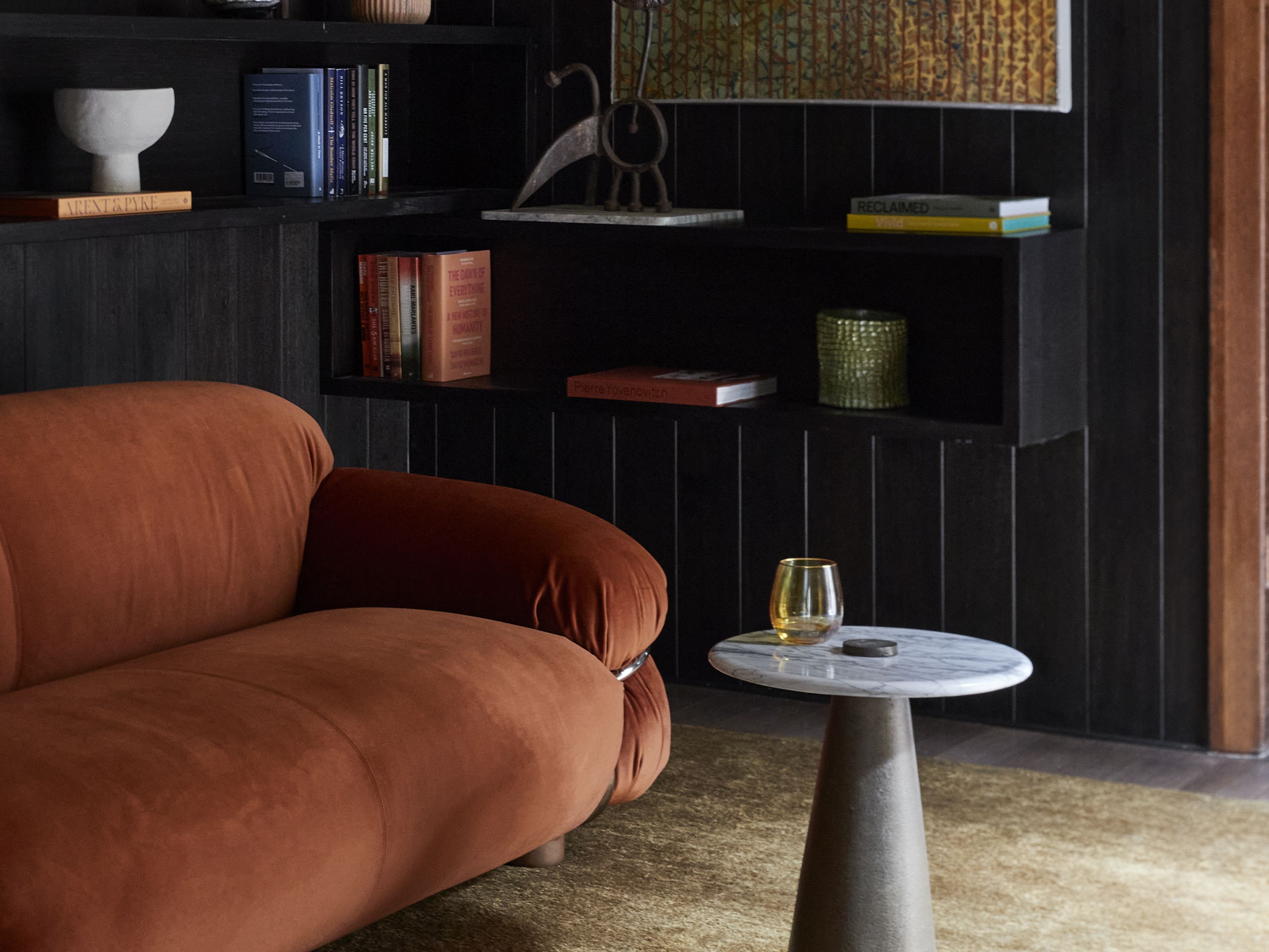 5 Underrated Sofa Colors Designers Want to See More of…