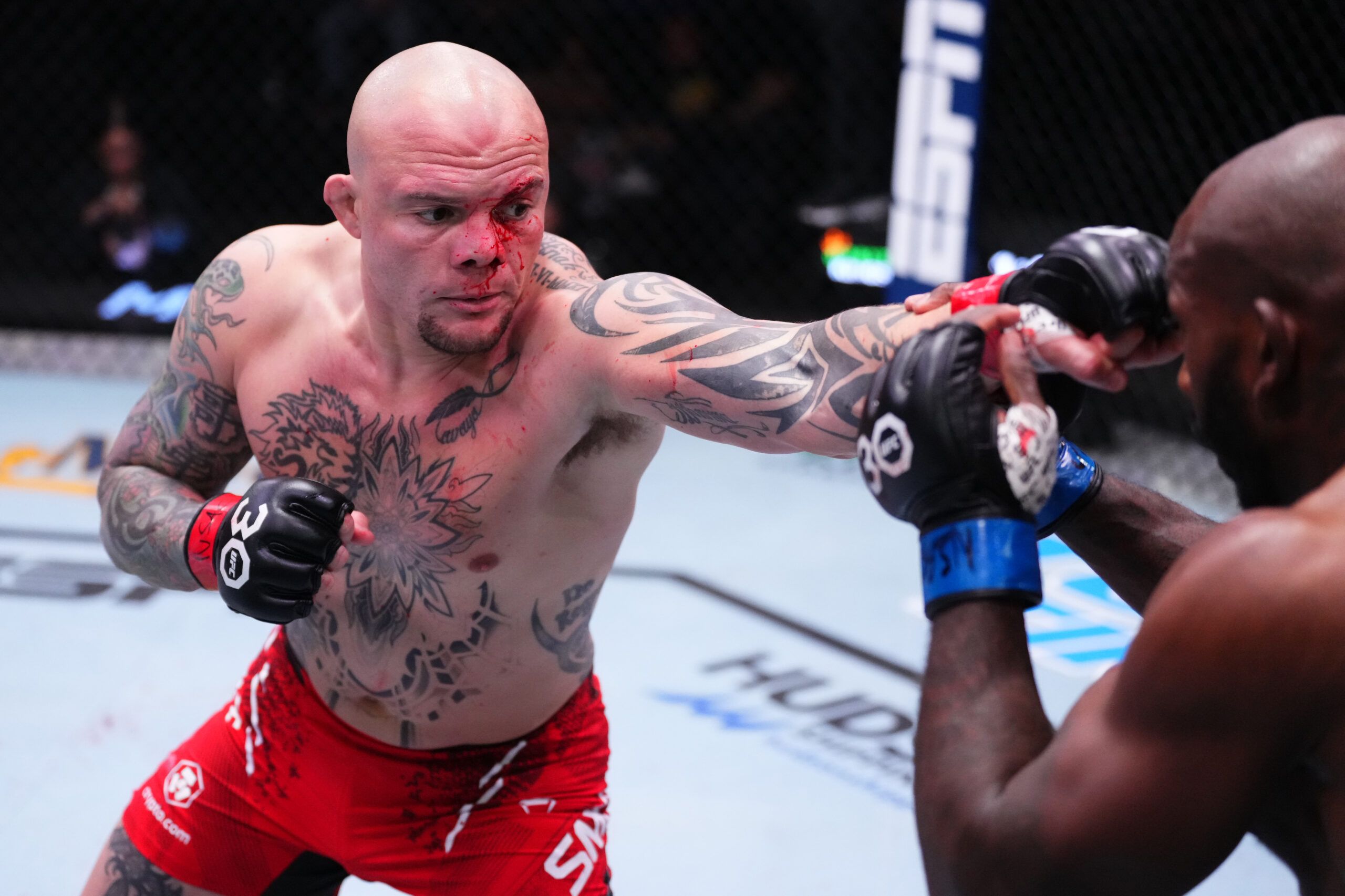 Anthony Smith draws undefeated Vitor Petrino at UFC…