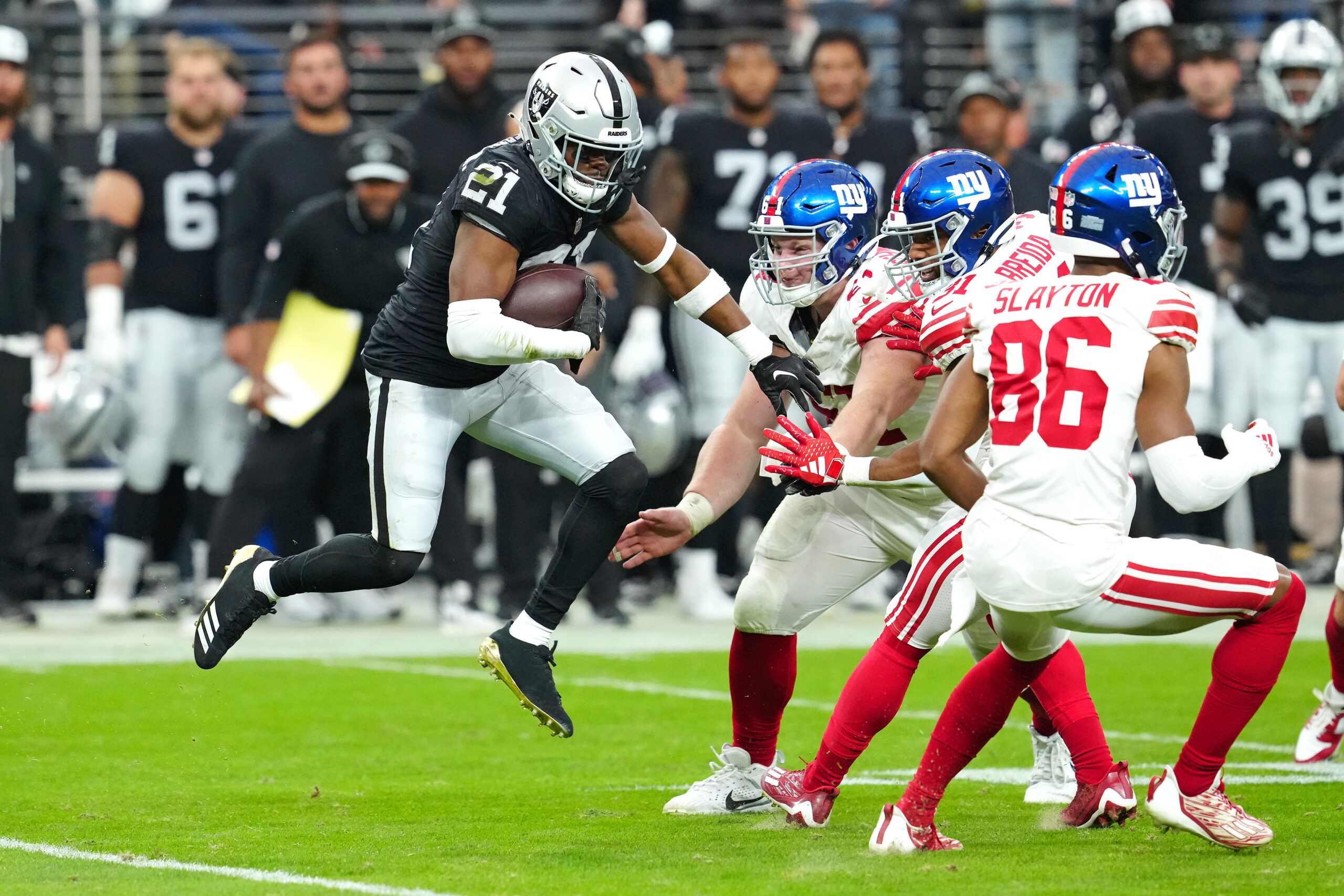 Former Raiders CB Amik Robertson to join Lions on…