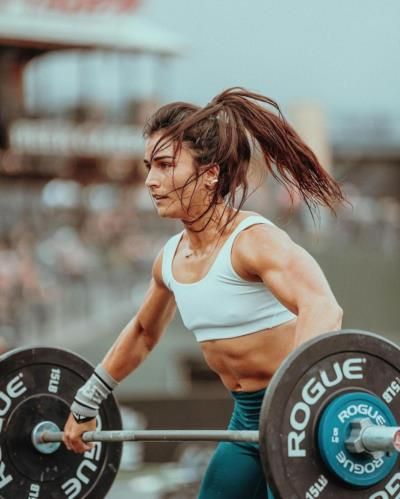 Fitness Influencer Lauren Fisher Showcases Strength In…