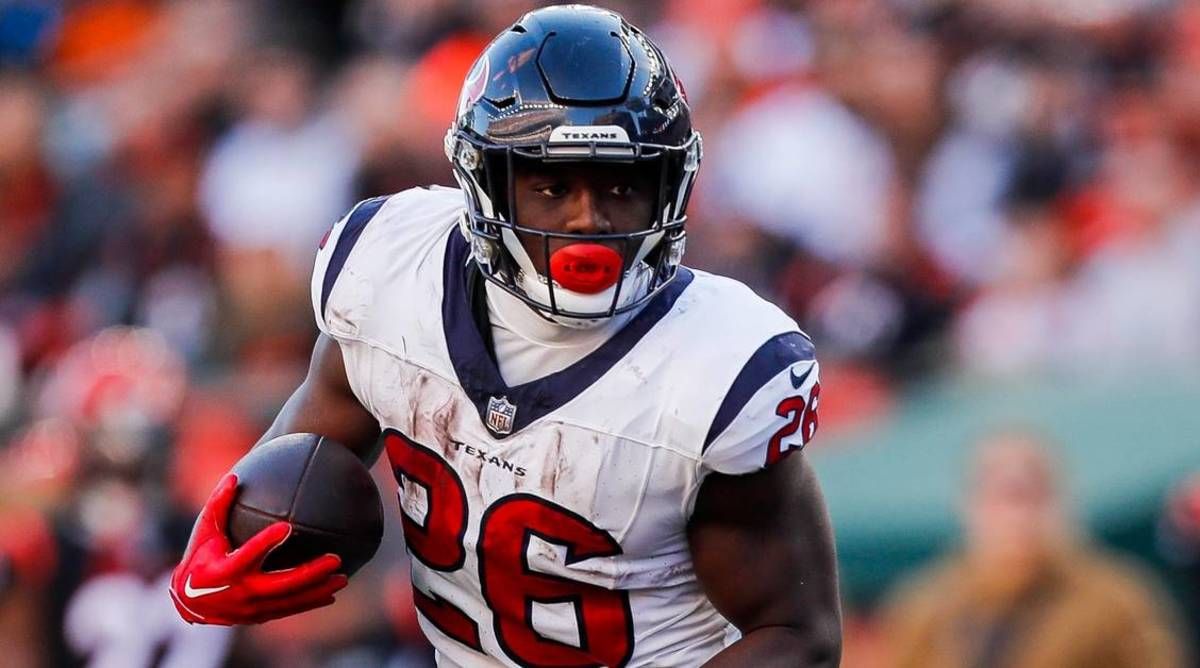 Devin Singletary Keeps Favorite Uniform Number With…