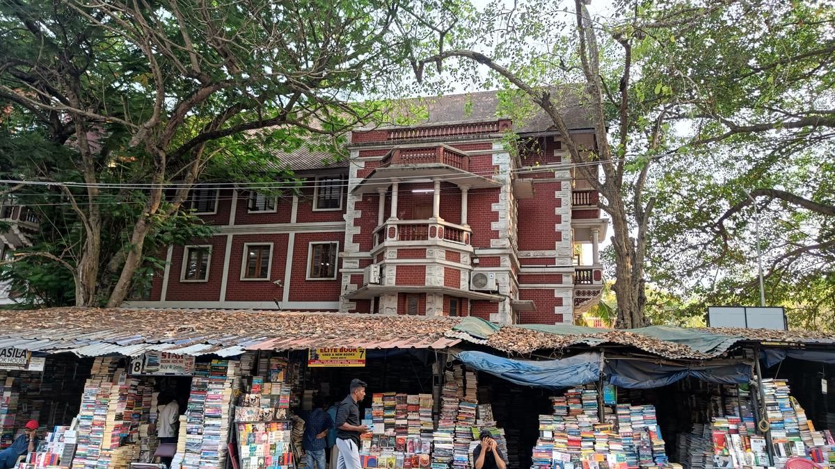 Old book vendors at Palayam in Thiruvananthapuram face…