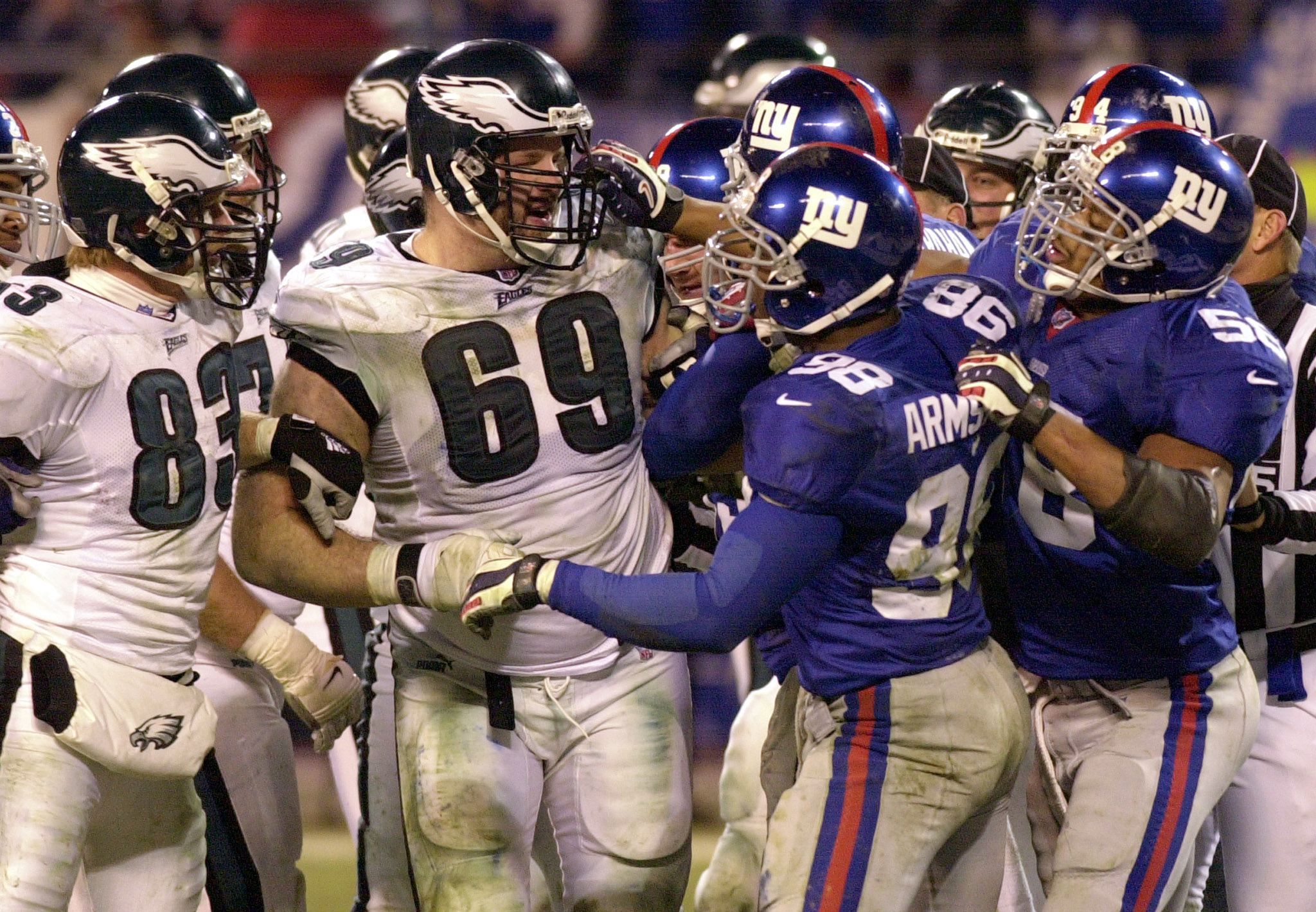 Michael Strahan amused that Jon Runyan has to root for…