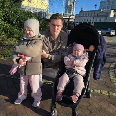 Viktor Axelsen's Heartwarming Moment With His Children