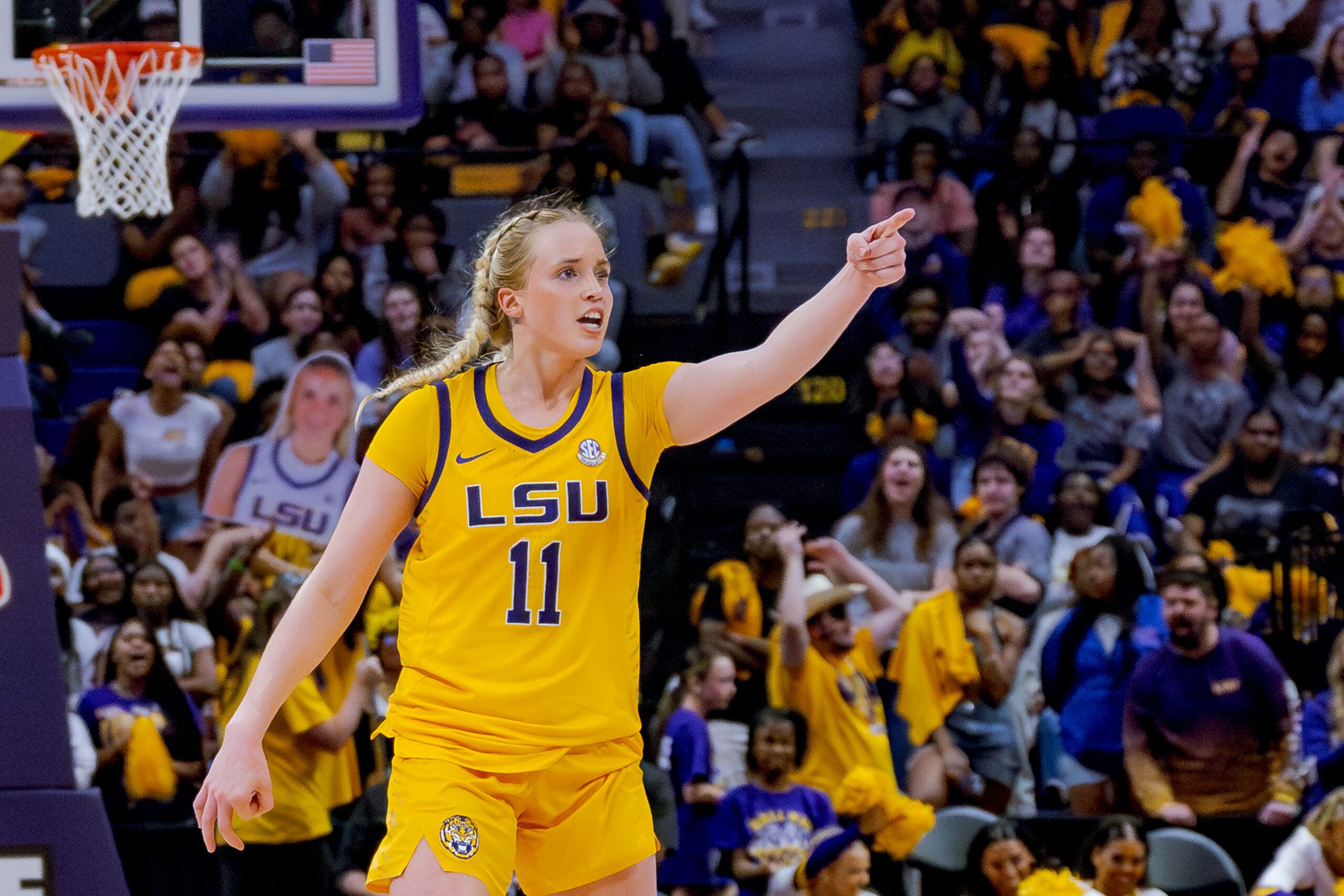 Lip-readers think LSU’s Hailey Van Lith trolled…