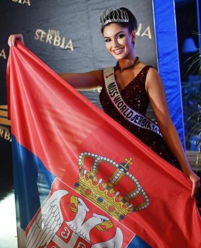 Anja Radic Radiates Elegance In White Outfit