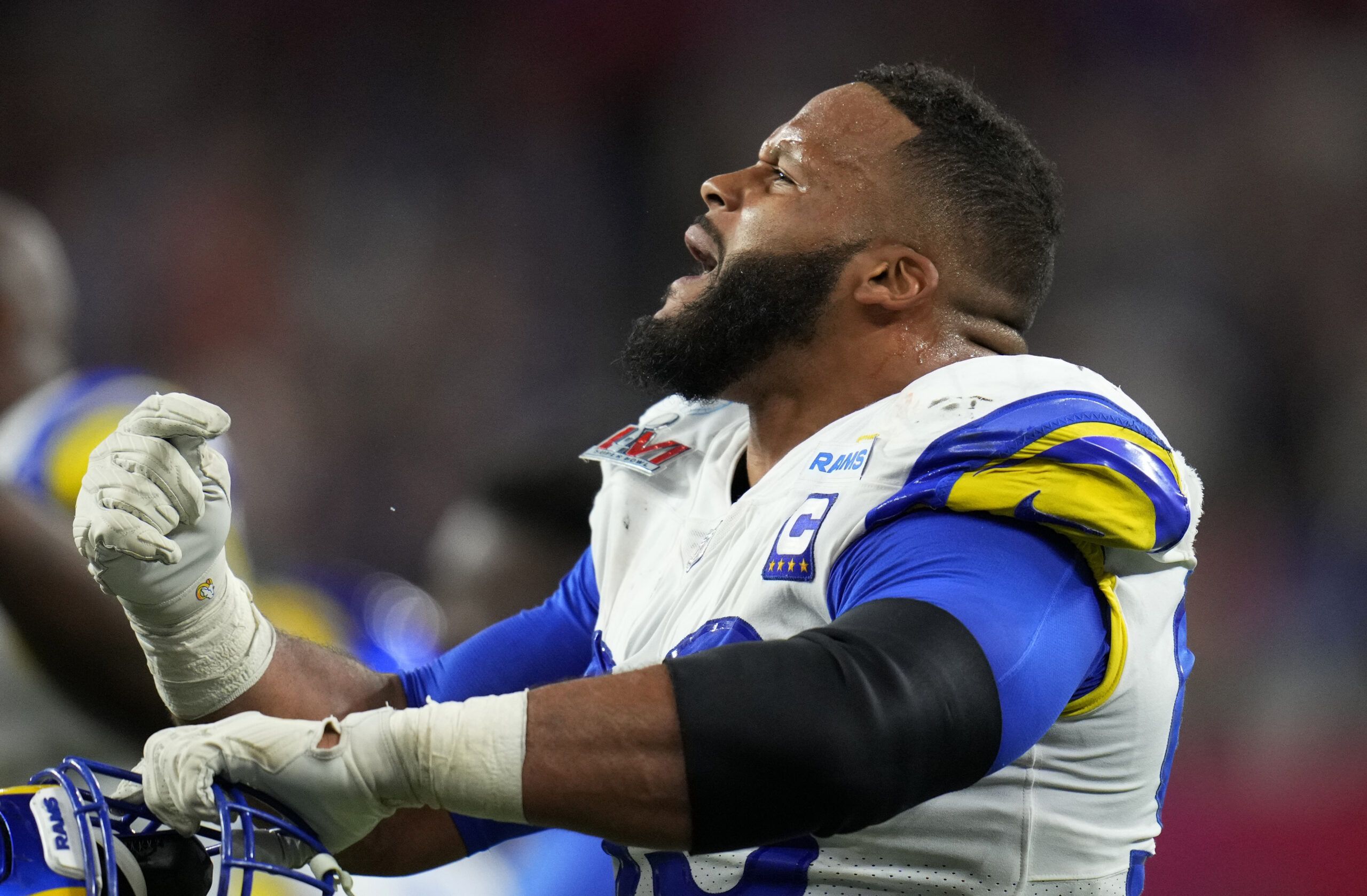 Look: Rams honor Aaron Donald with full-page tribute…