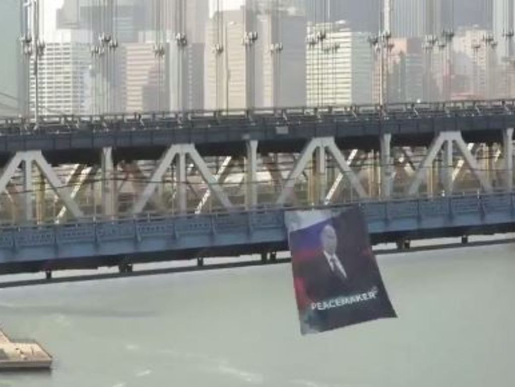 Giant Vladimir Putin banner unveiled on New York's…