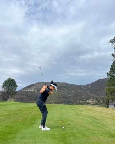 Mastering Golf: Lisa Sthalekar's Finesse On The Green