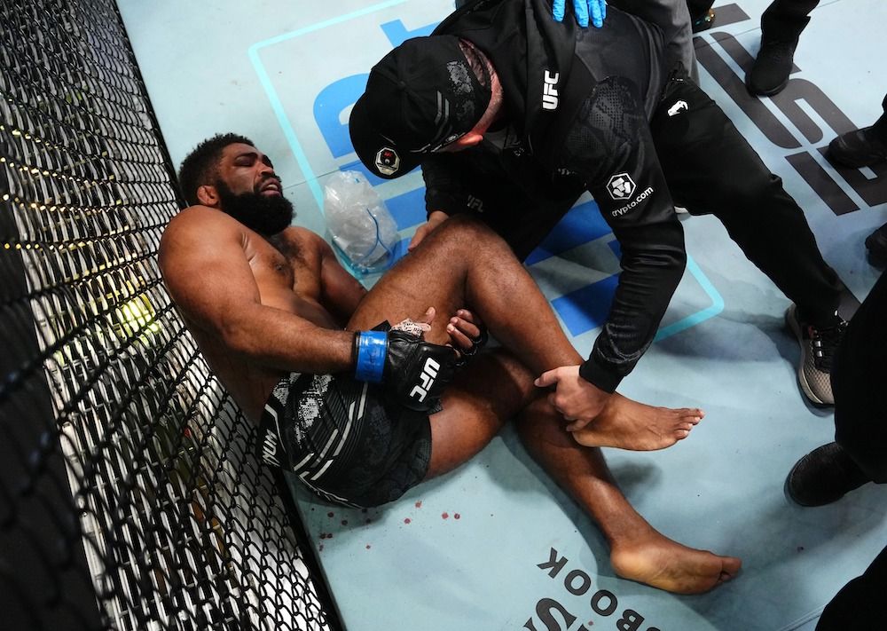 Chris Curtis fears torn hamstring after UFC Fight…