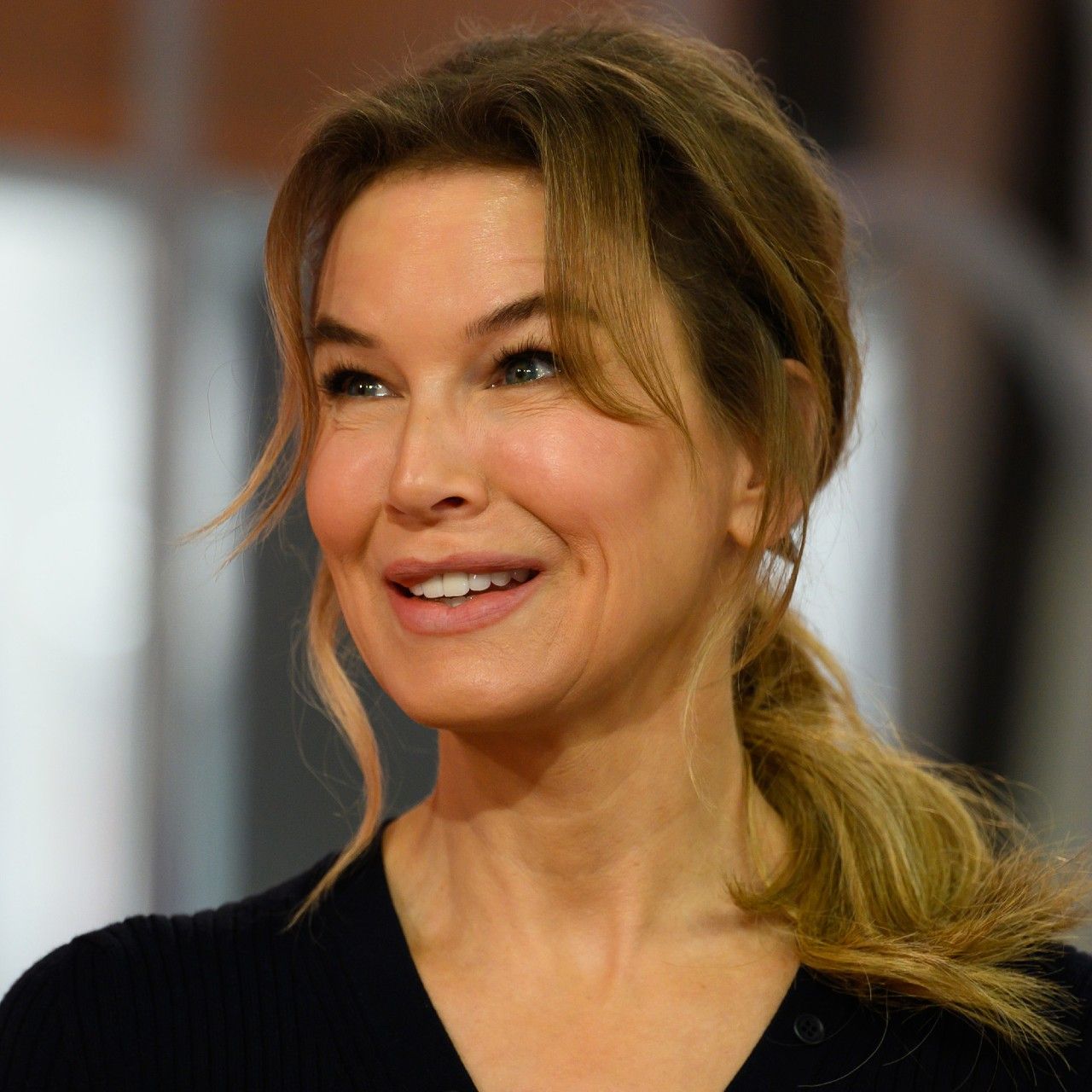Renee Zellweger Officially Signs on for ‘Bridget…
