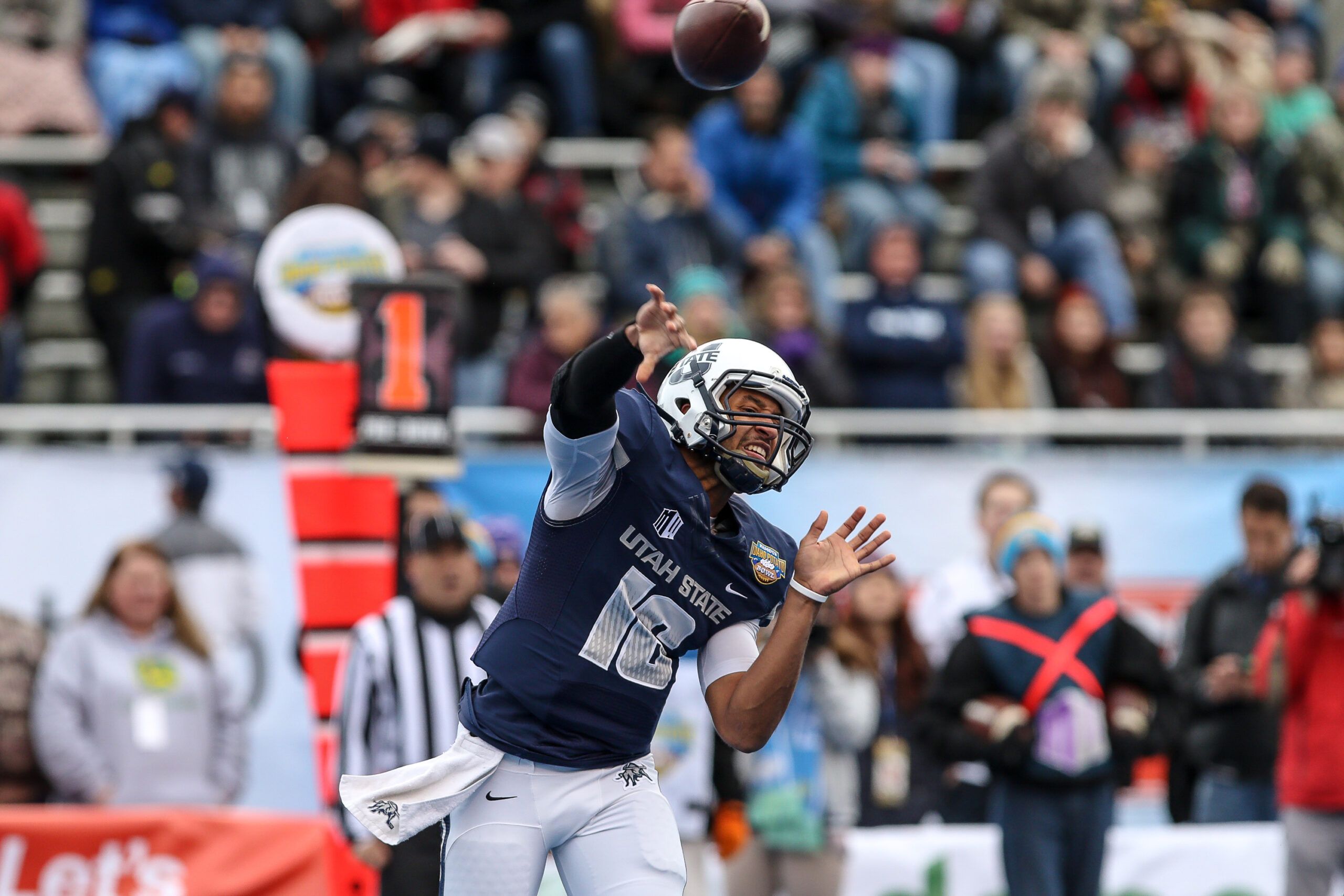 Seahawks hire former Utah State QB Chuckie Keeton as…