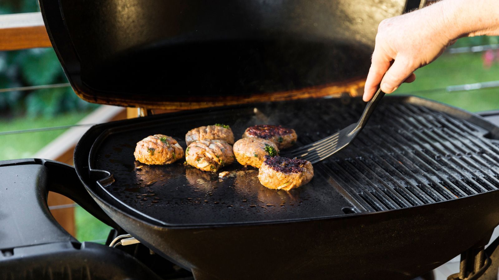 Grill vs griddle – which is best for summer…