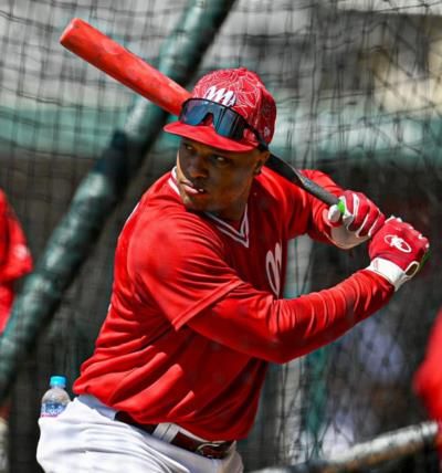 Robinson Cano's Impressive Baseball Swing Showcased In…